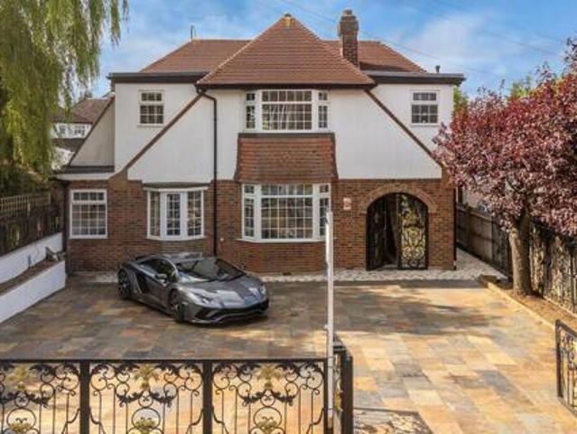 5 Bedroom Detached House For Sale In London