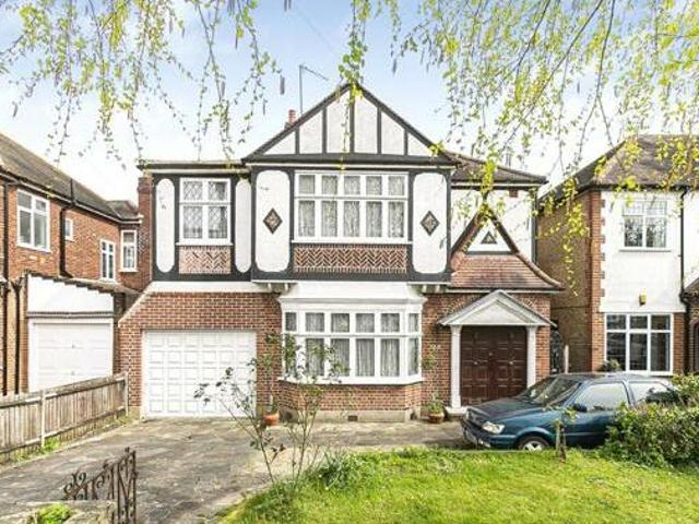 5 Bedroom Detached House For Sale In London
