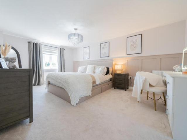 5 bedroom detached house for sale in Lord Close, Countesthorpe, Leicester, Leicestershire, LE8