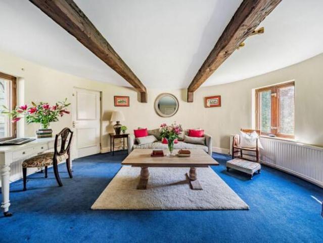 5 bedroom detached house for sale in Laddingford, Maidstone, ME18