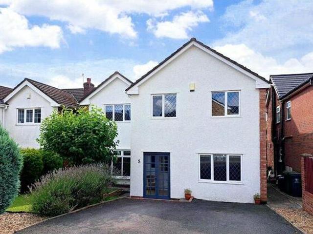 5 Bedroom Detached House For Sale In Lakeside