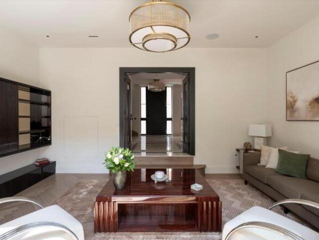 5 bedroom detached house for sale in Lancelot Place, Knightsbridge, London SW7