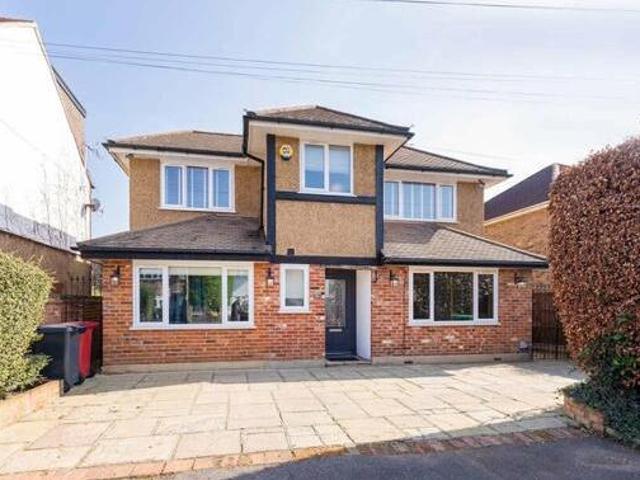 5 Bedroom Detached House For Sale In Langley