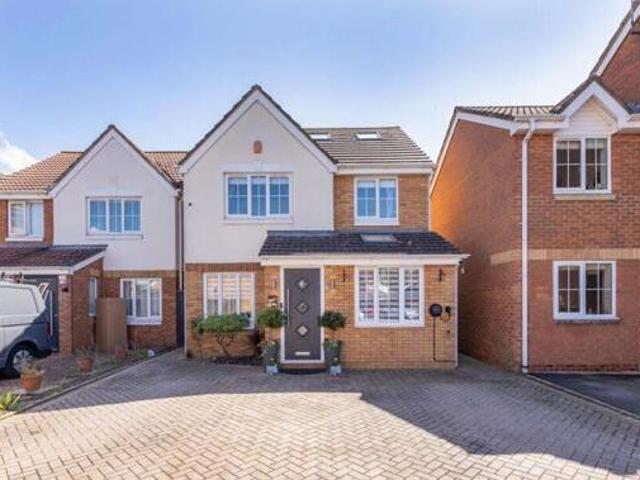 5 Bedroom Detached House For Sale In Langley
