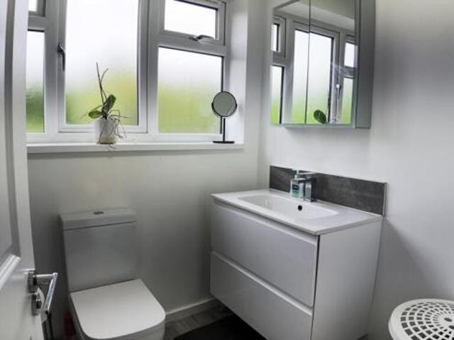 5 bedroom detached house for sale in Lanesborough Road, Leicester, LE4