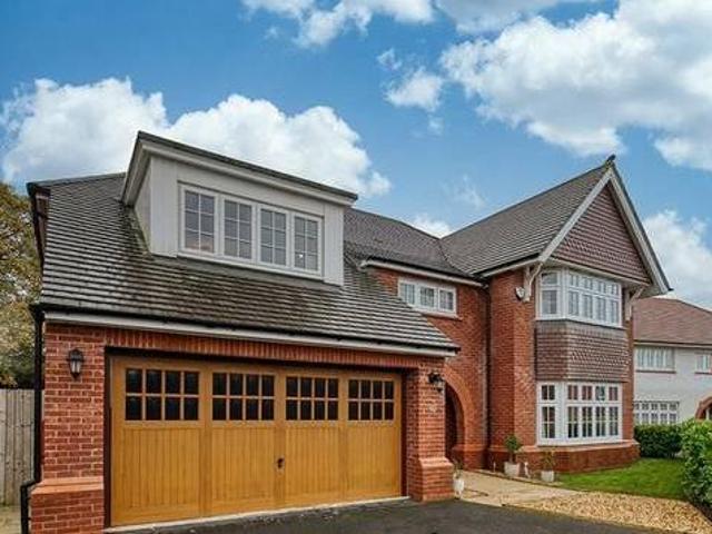 5 bedroom detached house for sale in Large 2800 square feet Buckingham style home on Phase One of H