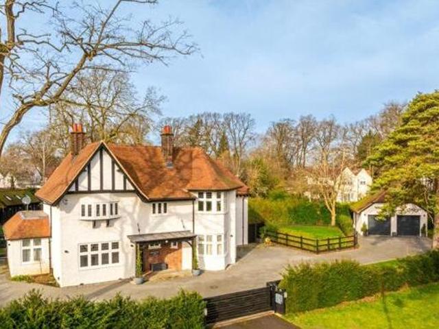 5 Bedroom Detached House For Sale In Letchworth Garden City, Hertfordshire