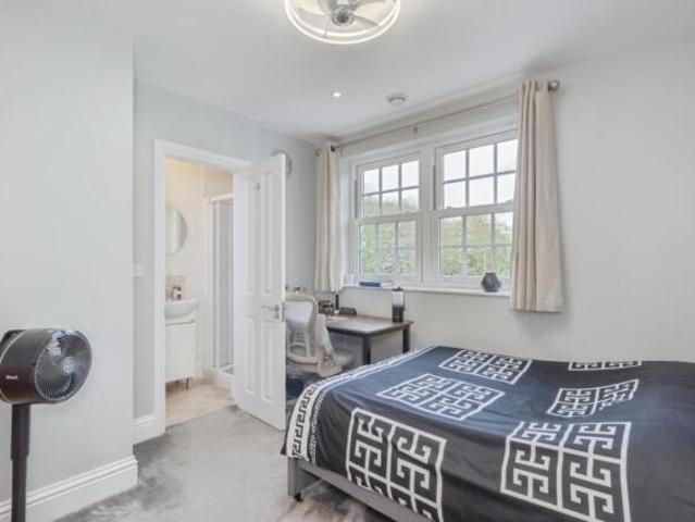 5 bedroom detached house for sale in Letchworth Road, Leicester, LE3