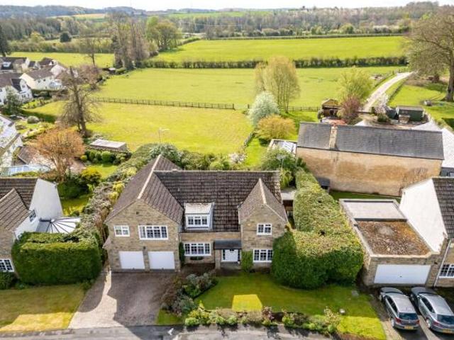 5 bedroom detached house for sale in Lea Croft, Clifford, LS23