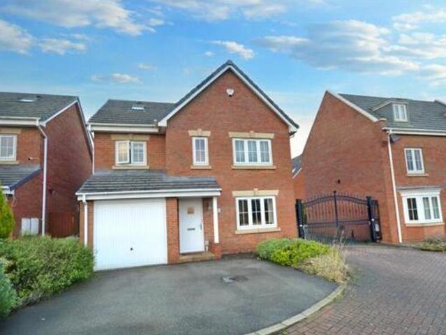 5 Bedroom Detached House For Sale In Leeds