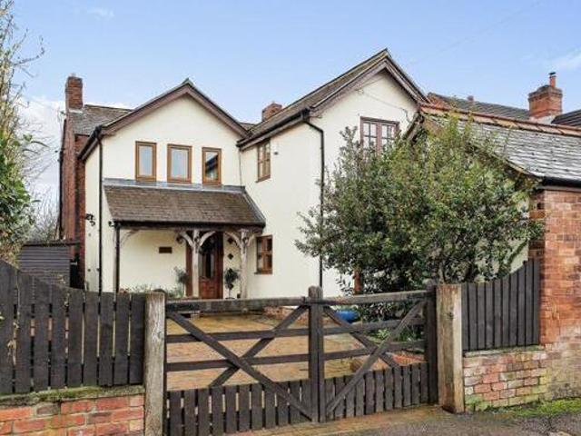 5 Bedroom Detached House For Sale In Leeds