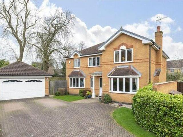 5 Bedroom Detached House For Sale In Leeds, West Yorkshire