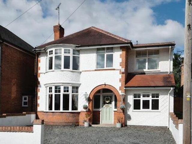 5 Bedroom Detached House For Sale In Leicester, Leicestershire
