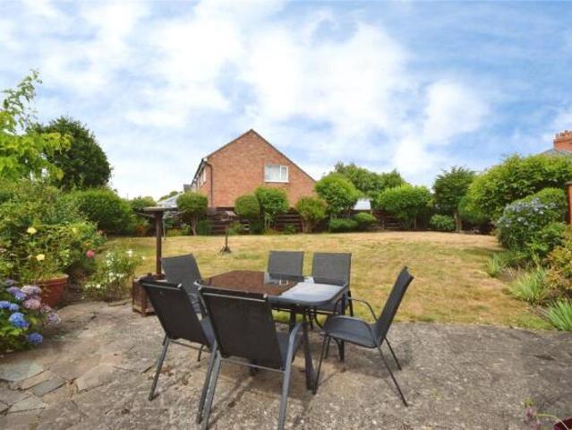 5 bedroom detached house for sale in Leicester Road, Wigston, Leicestershire, LE18
