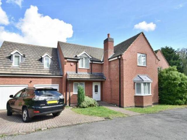 5 Bedroom Detached House For Sale In Leicester