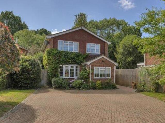 5 Bedroom Detached House For Sale In Leigh, Tonbridge
