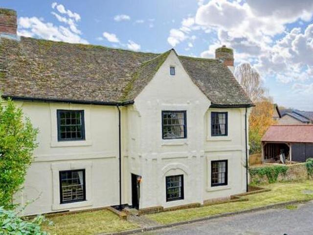 5 Bedroom Detached House For Sale In Little Stukeley, Huntingdon