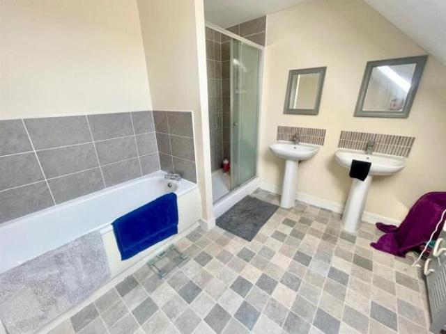 5 bedroom detached house for sale in Littlecote Grove, Peterborough, PE4