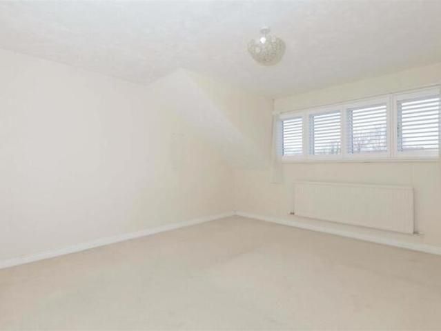 5 bedroom detached house for sale in Littlehampton Road, Ferring, Worthing, BN12