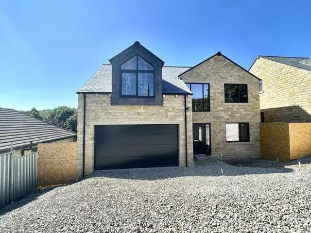 5 Bedroom Detached House For Sale In Lightridge Road, Fixby