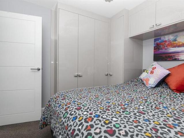 5 bedroom detached house for sale in Links Way, Drighlington, Bradford, BD11