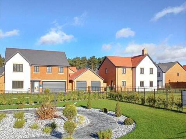 5 Bedroom Detached House For Sale In Lipwood Way, Wynyard