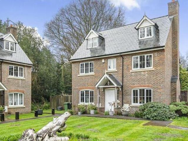 5 Bedroom Detached House For Sale In Liss, Hampshire