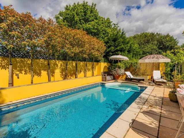 5 bedroom detached house for sale in Llwyn Y Pia Road, Lisvane, Cardiff, CF14
