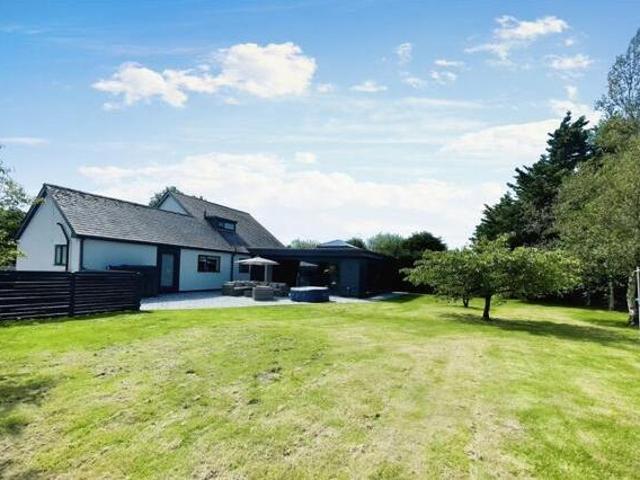 5 Bedroom Detached House For Sale In Llanberis