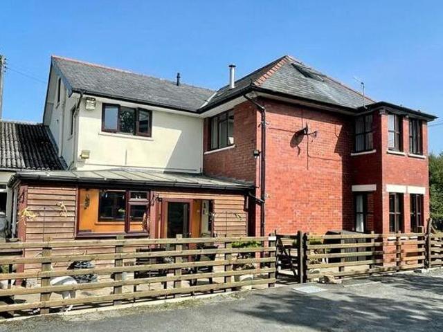 5 Bedroom Detached House For Sale In Llandrindod Wells