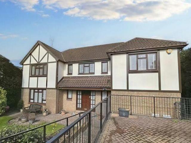 5 Bedroom Detached House For Sale In Llantarnam