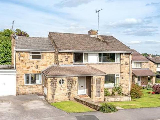 5 bedroom detached house for sale in Ludolf Drive Shadwell LS17 LS17
