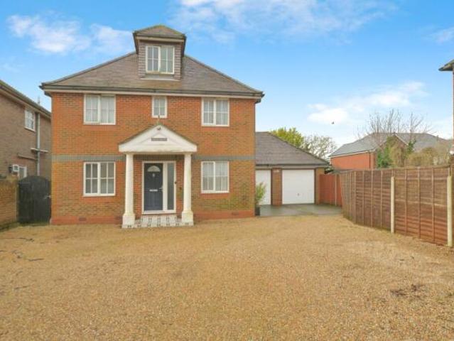 5 bedroom detached house for sale in Lydd Road, New Romney, Kent, TN28