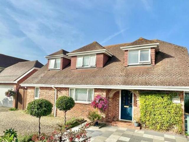5 Bedroom Detached House For Sale In Lymington, Hampshire