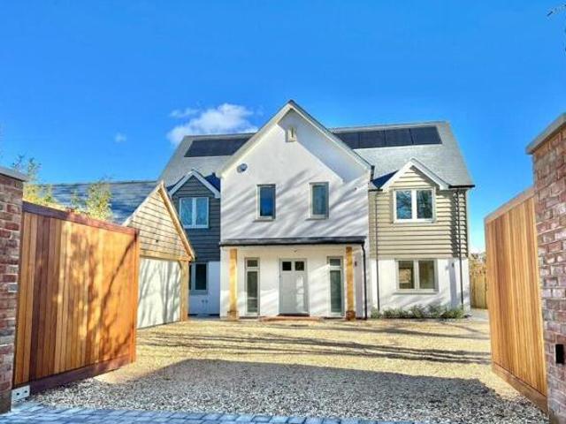 5 Bedroom Detached House For Sale In Lymington, Hampshire