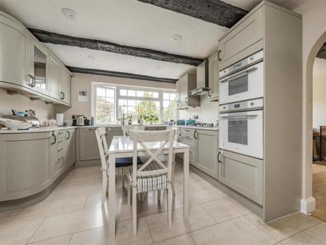 5 bedroom detached house for sale in Mount Pleasant Lane, Bricket Wood, St. Albans, AL2