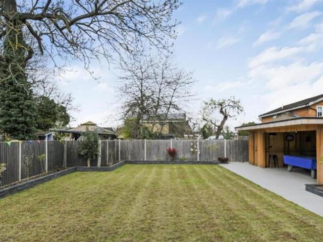 5 bedroom detached house for sale in Mount Pleasant Lane, Bricket Wood, St. Albans, AL2
