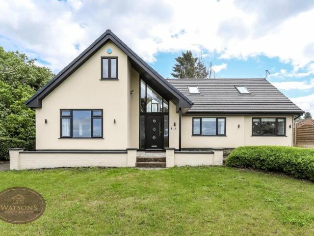 5 bedroom detached house for sale in Moorgreen, Nottingham, NG16