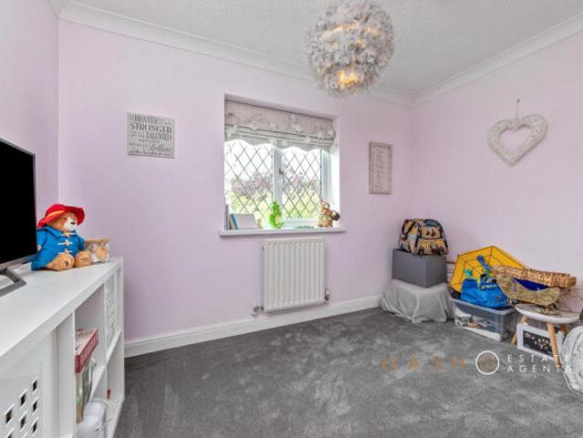 5 bedroom detached house for sale in Morebath Grove, Furzton, MK4
