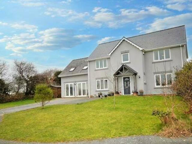5 bedroom detached house for sale in Maes Y Dderwen Llanddewi Velfrey Narberth SA67