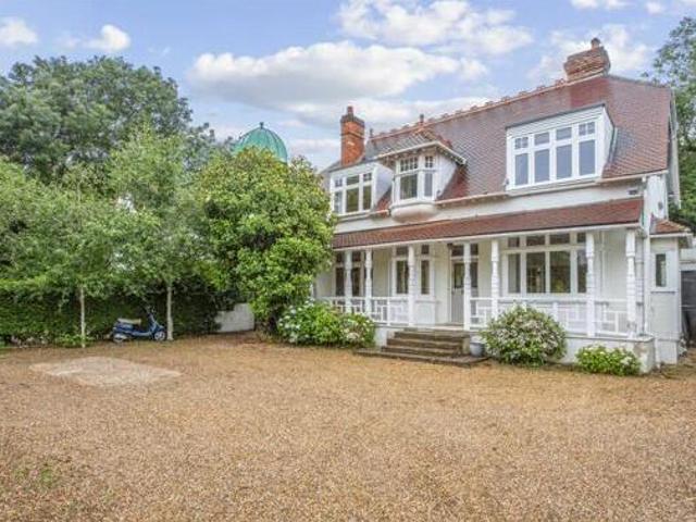 5 Bedroom Detached House For Sale In Maidenhead