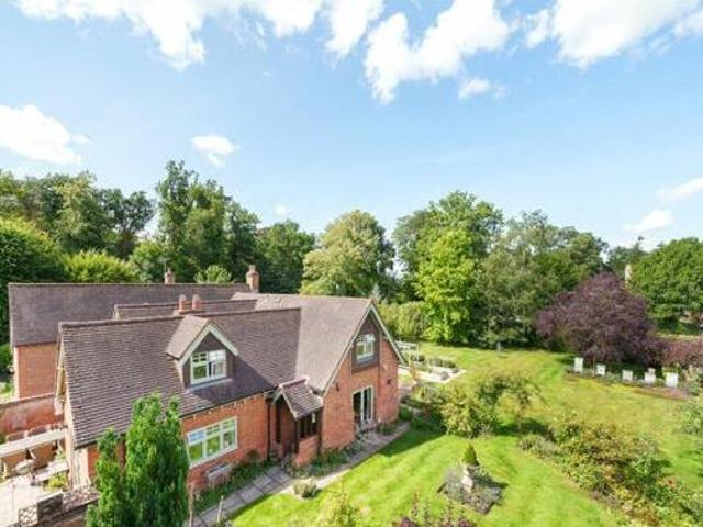 5 Bedroom Detached House For Sale In Maidenhead