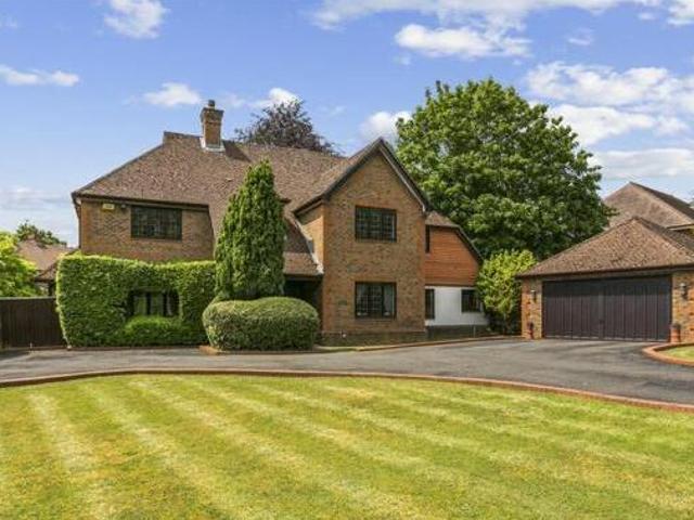 5 Bedroom Detached House For Sale In Maidenhead