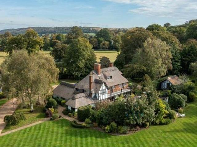 5 Bedroom Detached House For Sale In Maidenhead, Berkshire