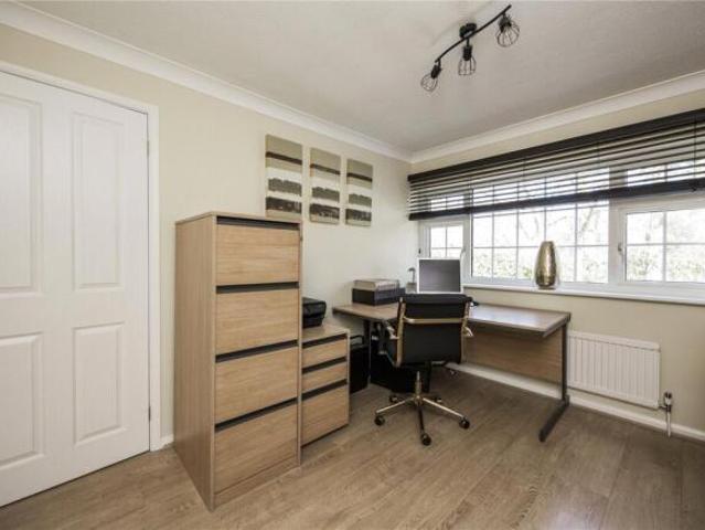5 bedroom detached house for sale in Malton Way, Tunbridge Wells, Kent, TN2