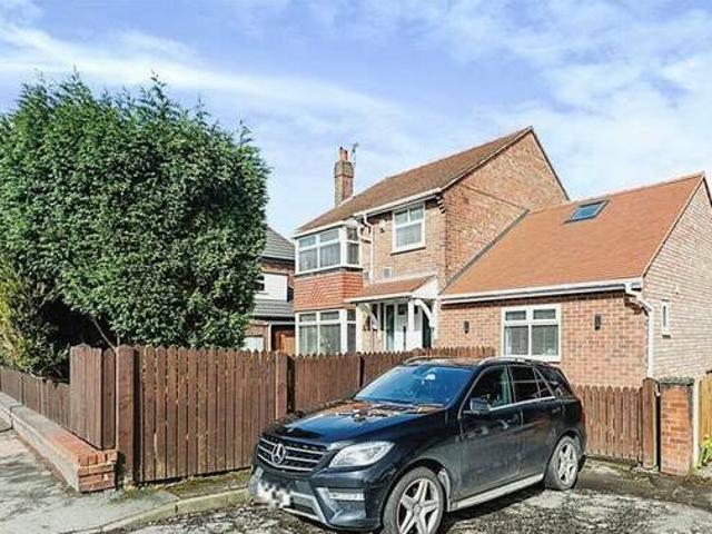 5 bedroom detached house for sale in Manchester Road Denton Manchester Greater Manchester M34