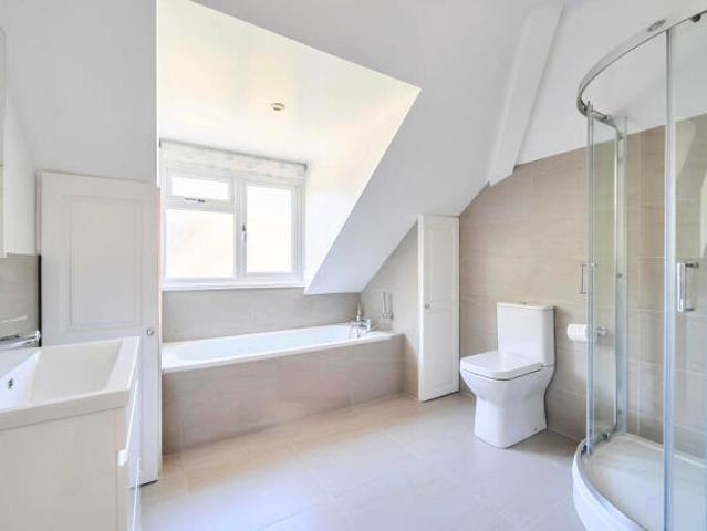 5 bedroom detached house for sale in Manor Close, Tunbridge Wells, TN4