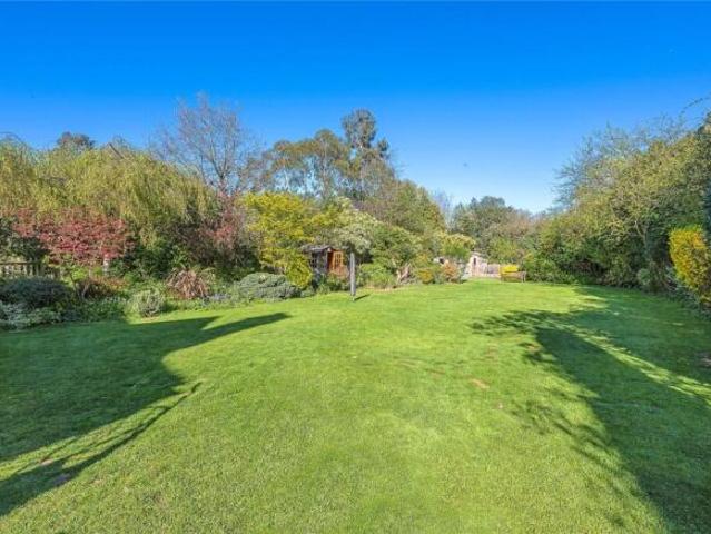 5 bedroom detached house for sale in Manor Way, Beckenham, BR3