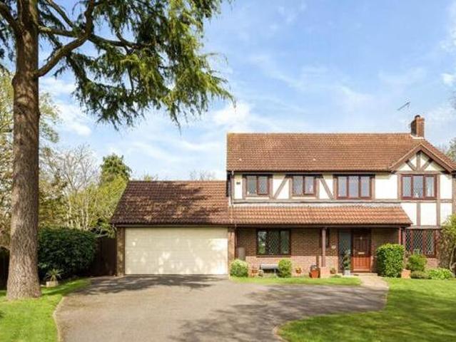 5 Bedroom Detached House For Sale In Mannings Heath, Horsham