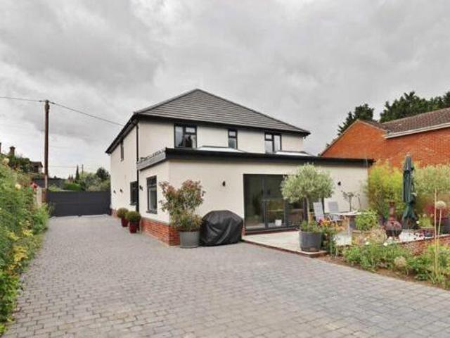 5 Bedroom Detached House For Sale In Marlborough